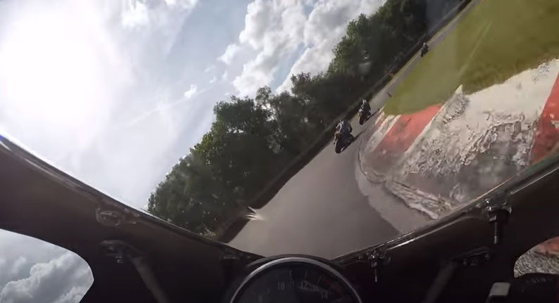 600cc vs 1000cc on track | Visordown 600cc vs 1000cc on track | Visordown